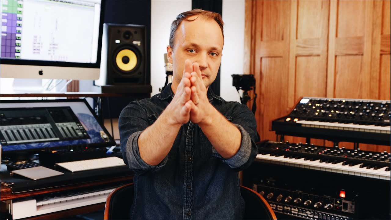 How THIS Artist ACTUALLY Makes Money & Went Pro? (Home Studio Tour Interview)