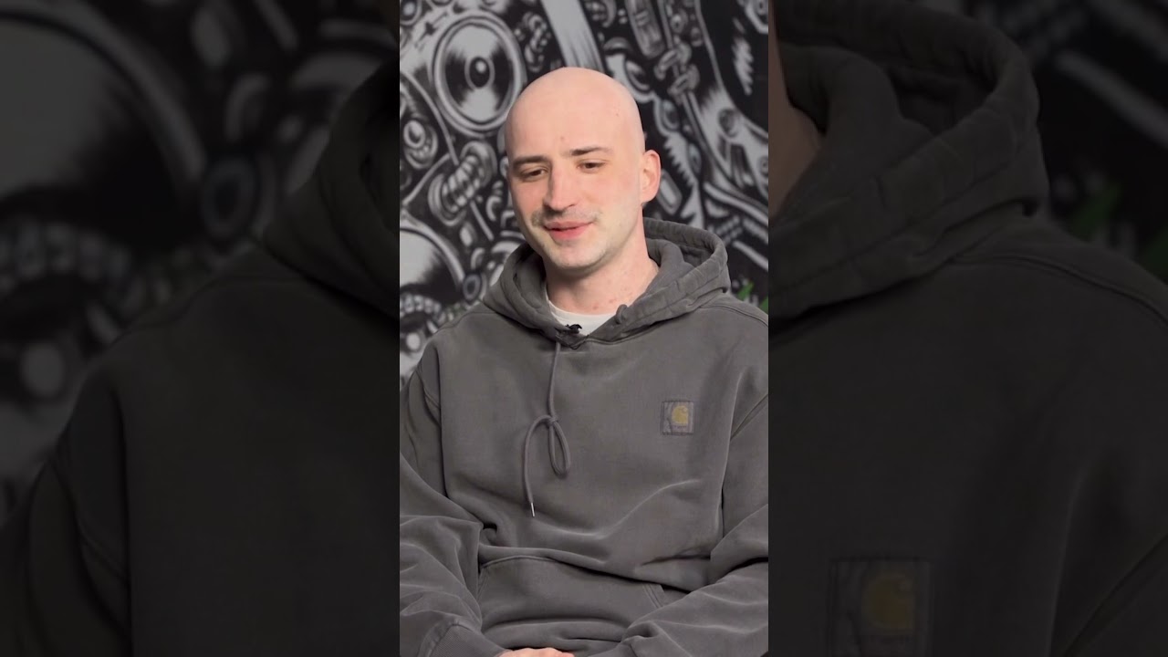 Ivan Volkov parle de sa grande installation en Russie | Иван Волков о своей инсталляции в Петербурге