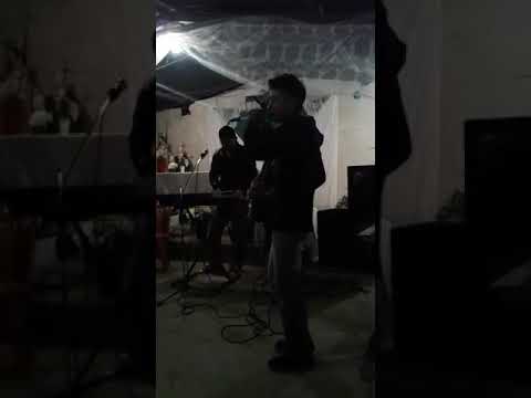 MI PRIMO CANTANDO