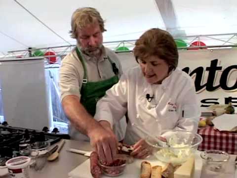 Ciao Italia 1721-rNull Crostini with Sopresatta and Ricotta