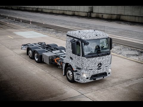 Mercedes-Benz Announces First All-Electric Big Rig