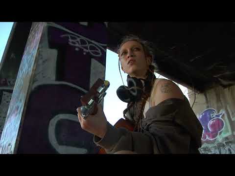 Sally Spitz – Tag Your Sign – Mondo Bizarre Magazine