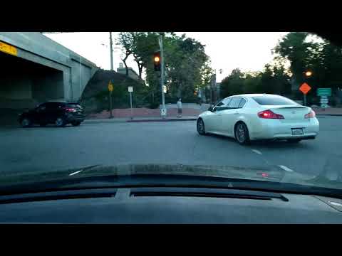 5/26/18 7:43 PM (17736-17776 Ventura Blvd, Encino, CA 91316, USA)