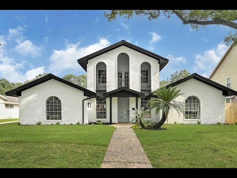 Tour video of listing at 5702 Indigo Street, Houston, TX 77096 - Residential for sale