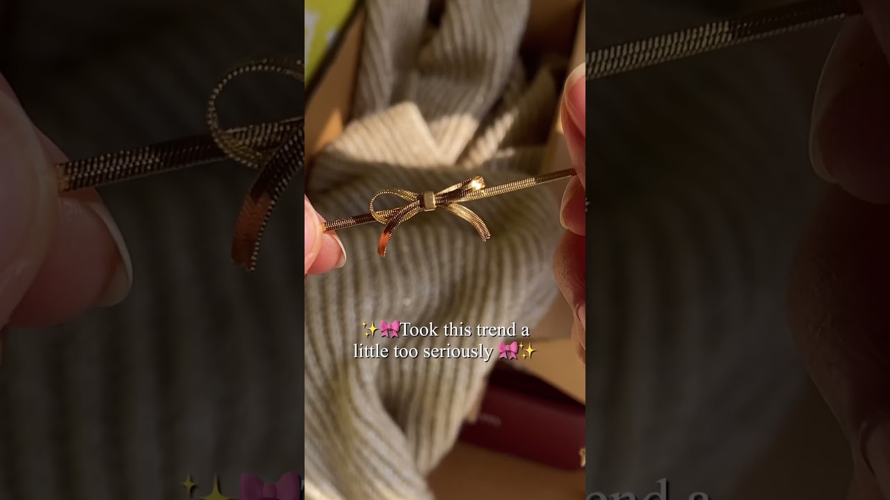 The cutest necklace 💕 website:rosywine.in