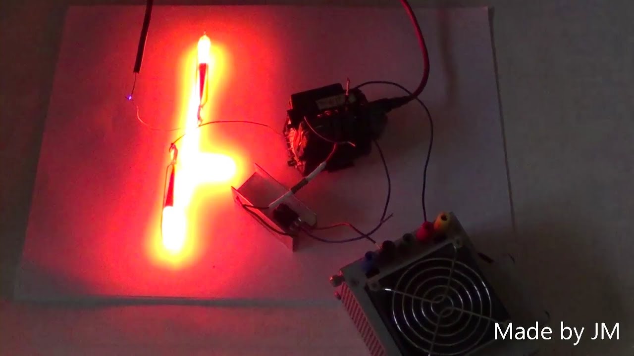 Simple Flyback transformer driver (Blocking oscillator)