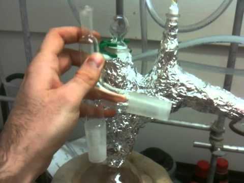 High vacuum distillation of tetrachloroethane