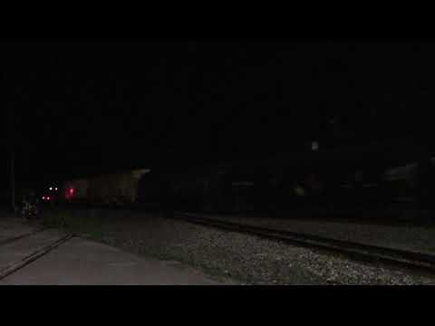 Trainspotting: NS #3672 leads NS 143 through Burnside, KY