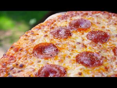 Outdoor Oven | How to Make Back to Back Pizzas with the Ninja Woodfire™ Outdoor Oven