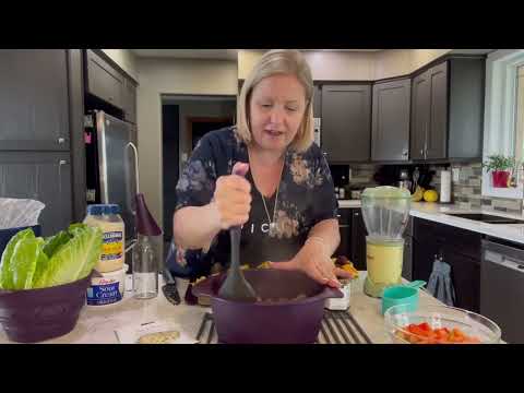 Epicure Mac & Cheese Stuffed Peppers with Carrie