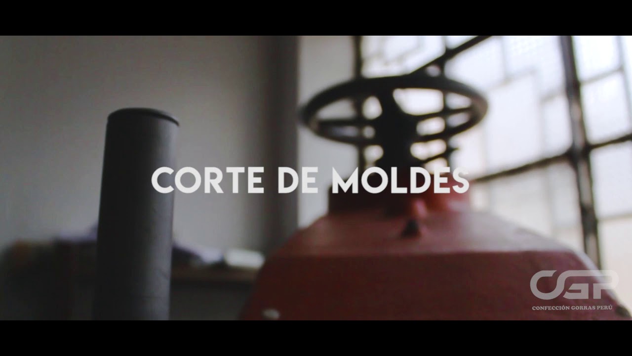 CORTE DE MOLDES PARA GORRA