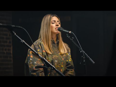 Communion // Brooke Ligertwood // New Song Cafe