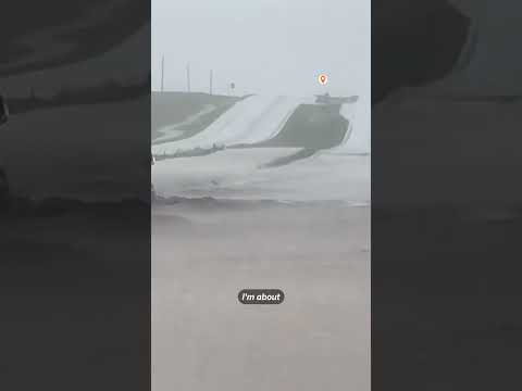 Flash floods inundate Texas highway