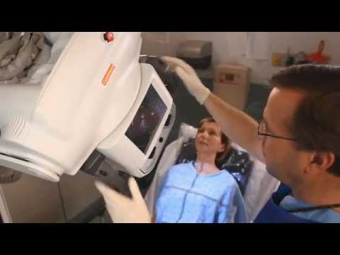 CARESTREAM DRX-Revolution Mobile X-Ray System On The Move