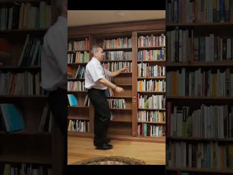 Sliding book shelf