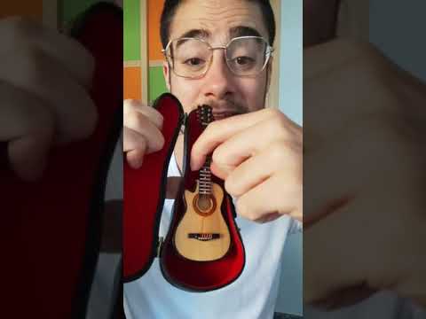 ASÍ SUENA UNA GUITARRA DE BOLSILLO (Mini Guitarra)