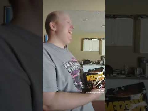Chocolate Riesen Commercial with the peanuts gang