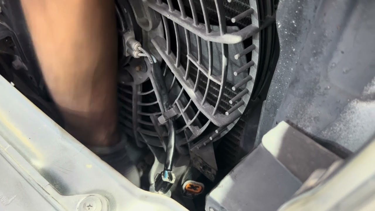 Pajero Fan blade replacement #kuyawillmendoza #view #views #carmaintenance #carrepair #pajero