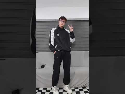 Siêu Phẩm Áo Khoác Gió 2 Lớp Unisex Teelab - Chống Nước, Cản Gió! Đừng Bỏ Lỡ!