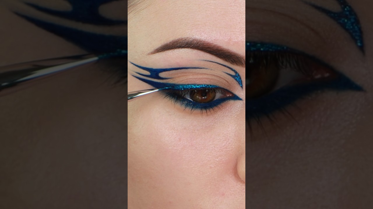 BLUE GRAPHIC LINER TUTORIAL #eyeliner #eyelinertutorial #graphicliner #glittermakeup #makeuptutorial