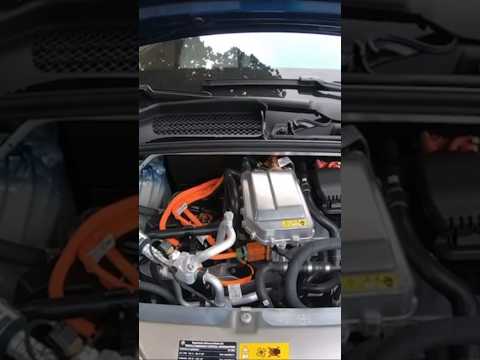 The hood on the 2024 BMW iX is impossible to open!