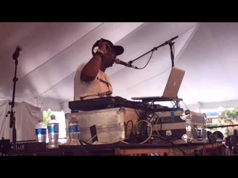 Grandmaster Flash Explains The Get Down