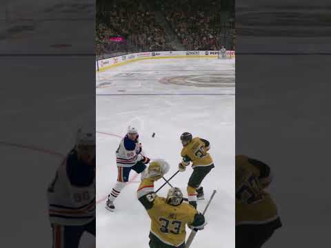 Connor McDavid was FLYING on this play 💨