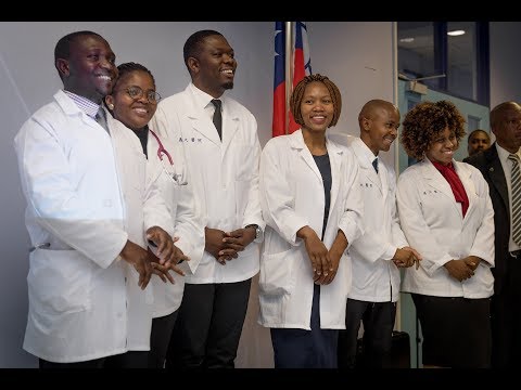 President Tsai visits Mbabane Government Hospital in Swaziland