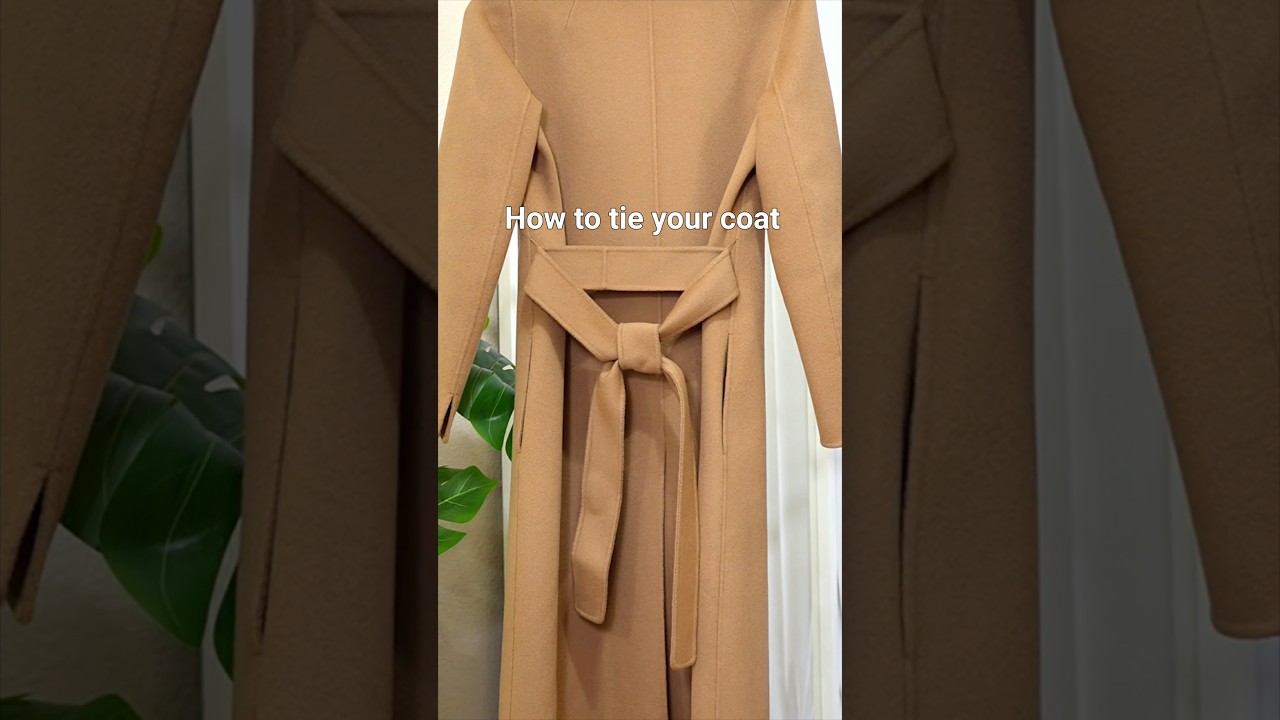 How to tie your coat in the back #wintercoats #fashionhacks #fashionvideos