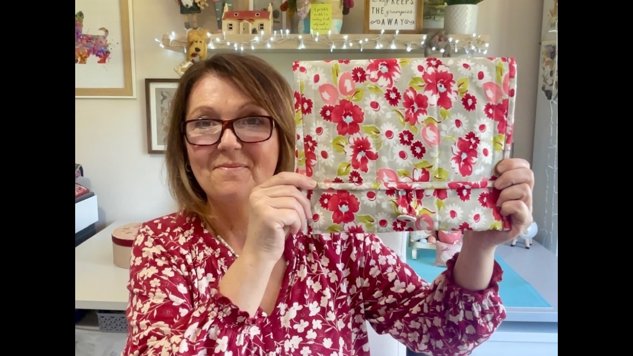 The Easiest Project Bag Ever? 🧵 | 2 Pockets, No Zip | Flosstube Extra!