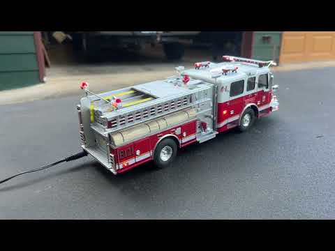 1/25 Trumpeter American LaFrance Eagle fire pumper with lights and sound