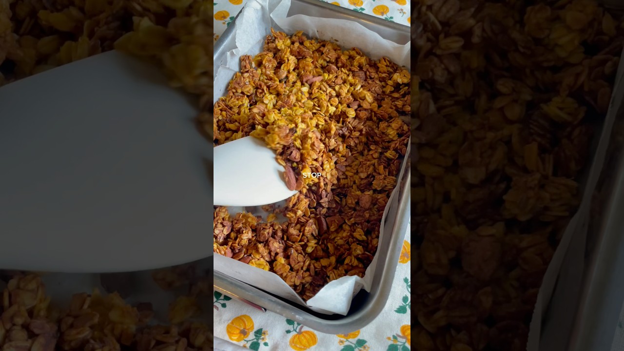 The BEST Granola Recipe 🍂 #granola #pumpkinrecipe
