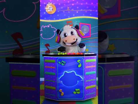 Diviértete con la DJ Lola y su canción La Vaca Lola Remix #shorts