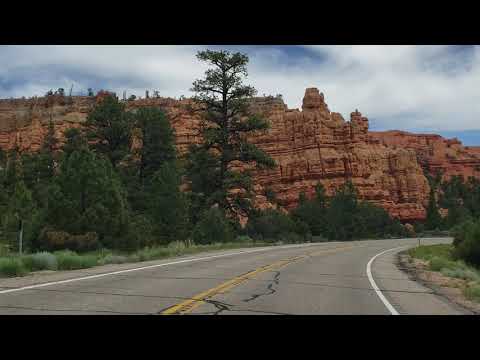 Utah Scenic Drive Highway 12 through Red Canyon to Bryce National Park - USA Roadtrip through Utah
