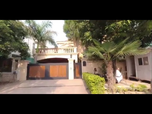 1 Kanal Beautiful And Unique Triple Storey Roman House For Sale In E 11 ...