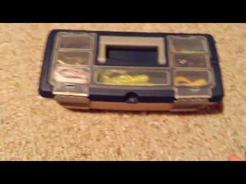 Little mini tackle box for beginners