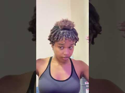 Watch me doing mini braids on my short #naturalhair #oqhair #shorthairstyles #minibraids #braids