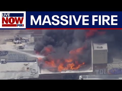 Massive commercial building fire in Los Angeles