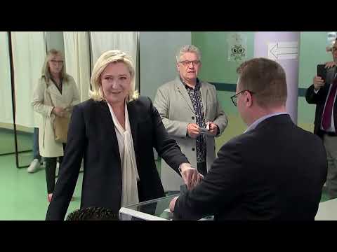 Macron vs Le Pen: France faces stark choice