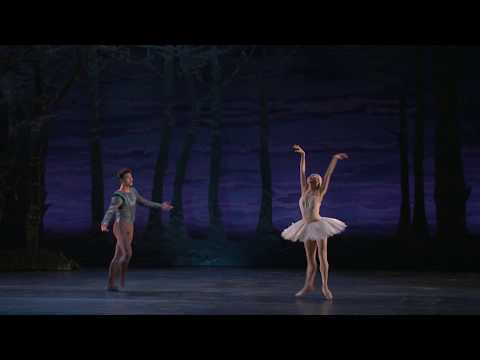 2018 Houston Ballet Swan Lake - Act 1, White Swan Pas de Deux