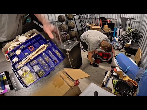 $350 Abandoned Store Unit With HUGE Finds