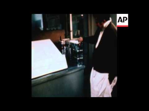 SYND 17/03/1970 GAS EXPLOSION AT WORLD TRADE CENTRE CONSTRUCTION SITE