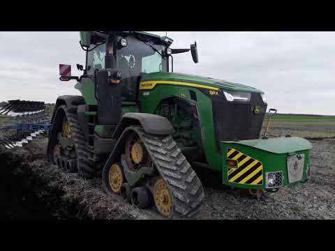 John Deere 8rx 370,ploughing in norfolk