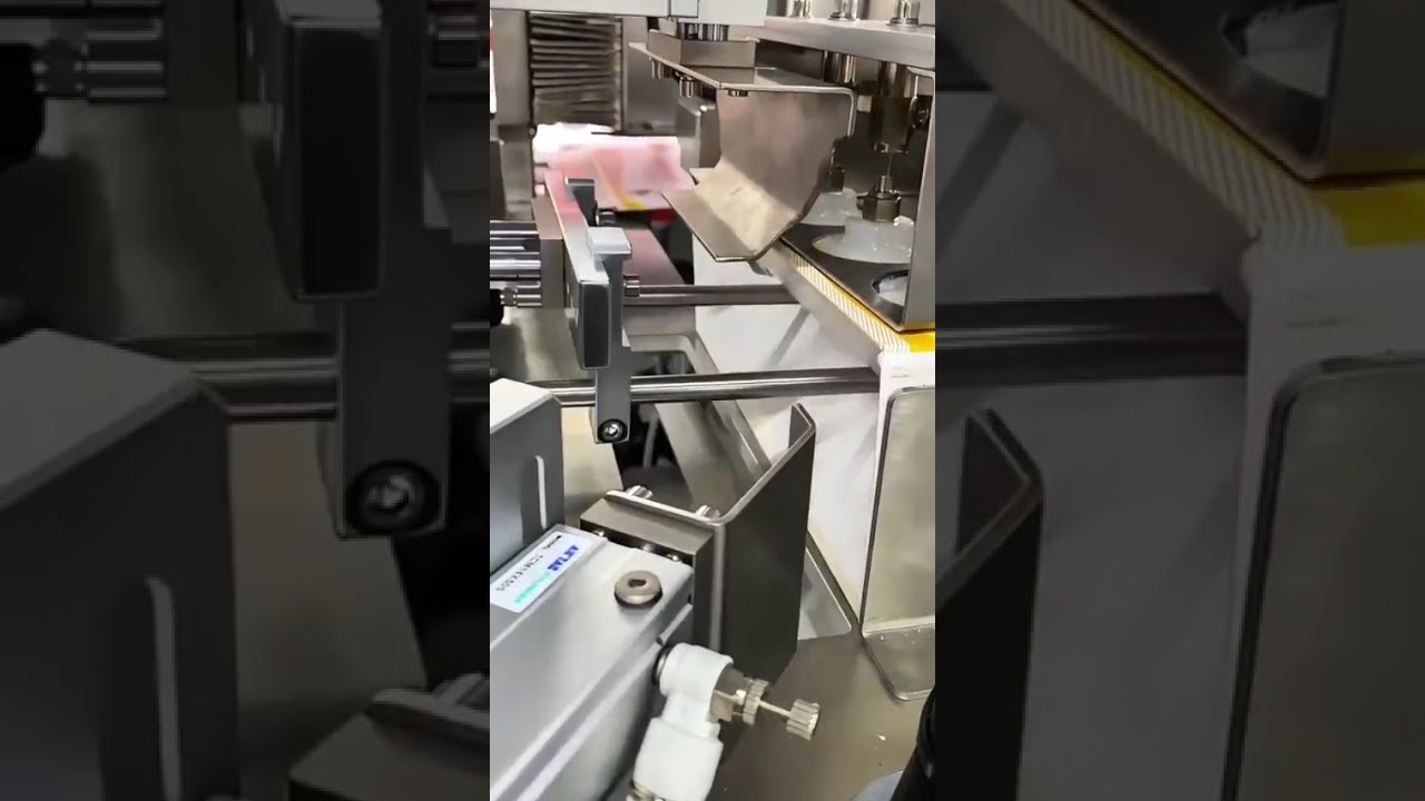 This is the automatic printing of large cardboard boxes for packaging #machine #contruction #popular