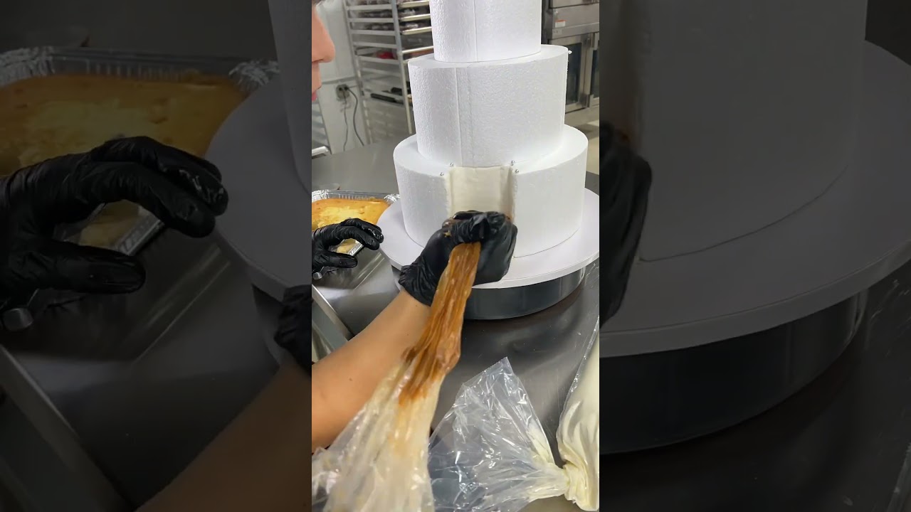 How to add a cake slice into your dummy wedding cake! #wedding #weddingcake #cake