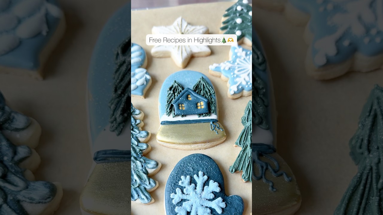 Snow Globe Cookie❄️🎄 #cookiedecorating #decoratedsugarcookies #christmascookies #royalicingcookies