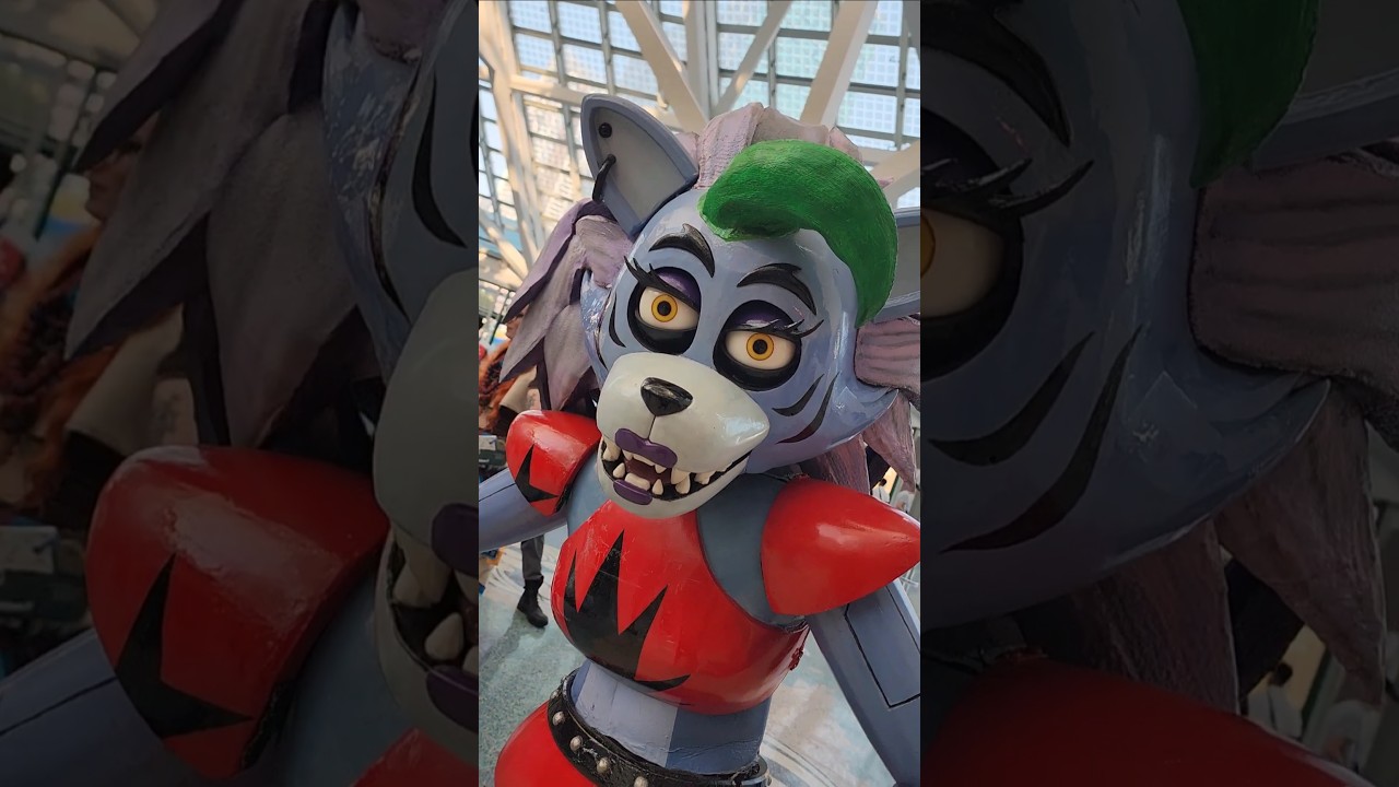 Amazing Roxanne Wolf 5 nights of freddy #roxanne #freddyfazbear #comiccon #costume