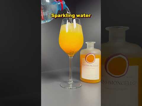 Passimoncello Spritz 🍹(a delicious passion fruit limoncello drink) Recipe in the comments #spritz