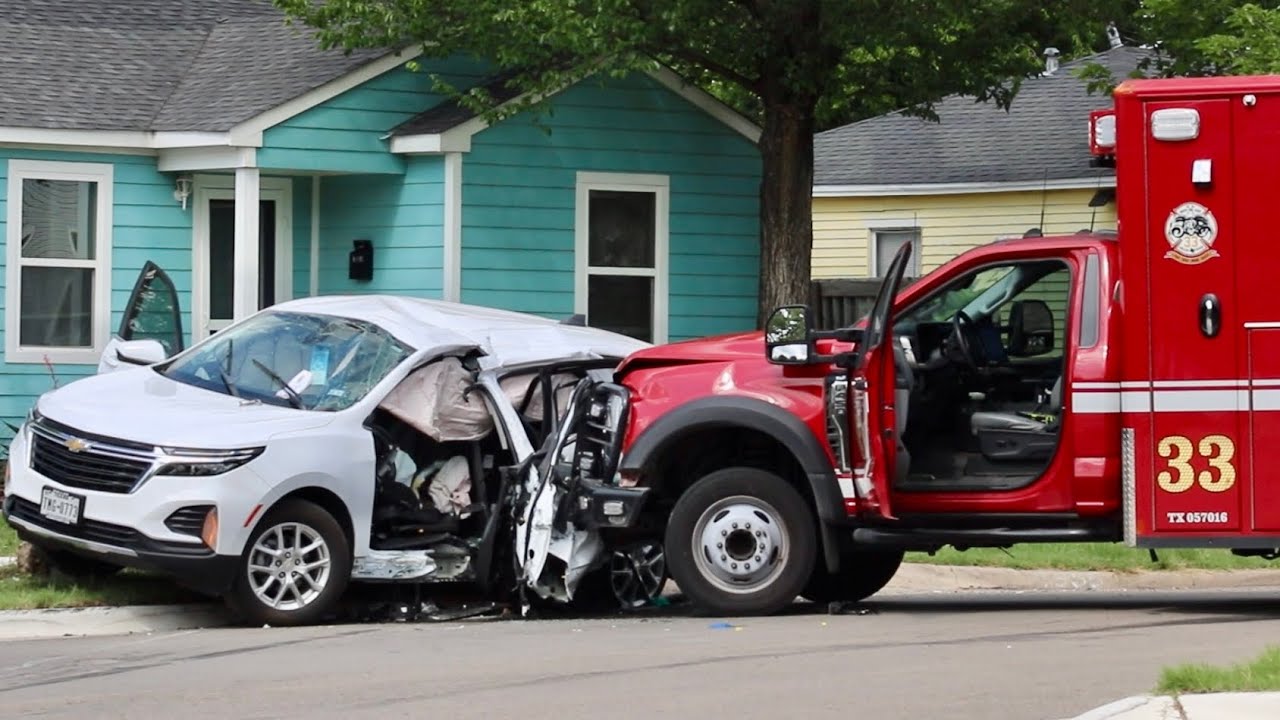 Dallas Fire-Rescue Crash Leaves 1 Dead, Juvenile Critically Injured