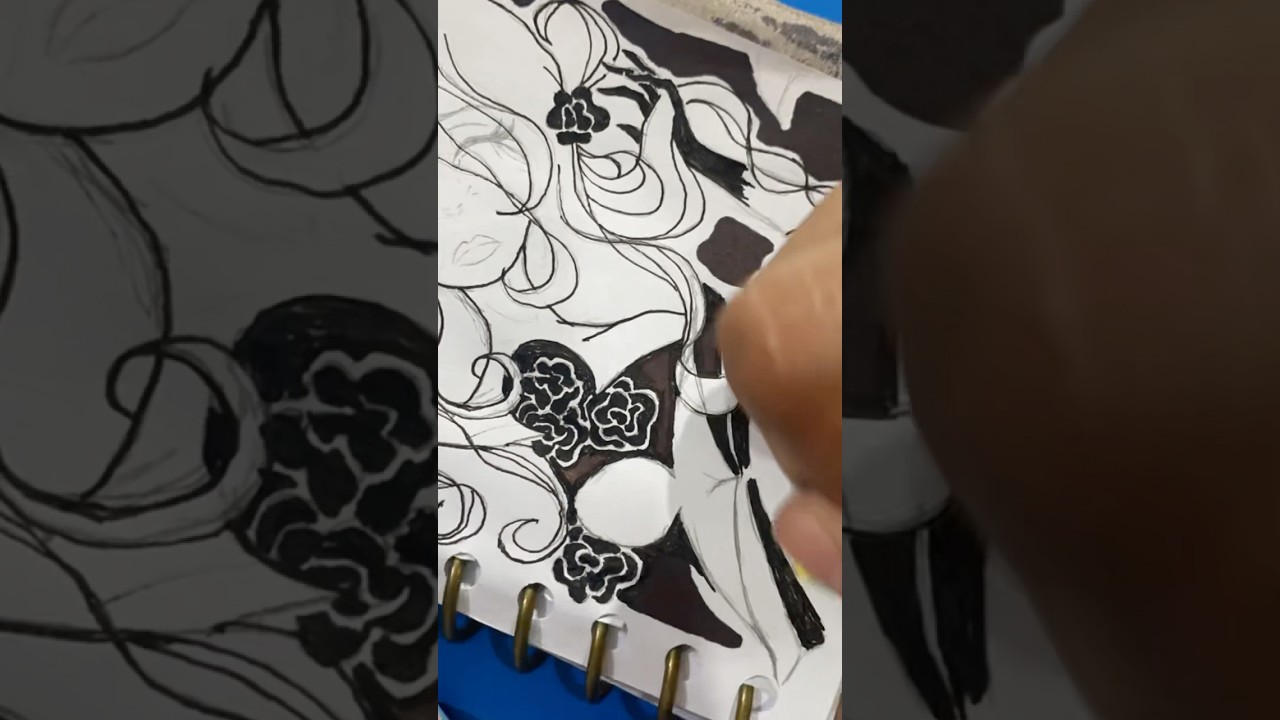 Tratando de redesiñar un dibujo de mi libreta de bolsillo. Puzzle girl. #dibujo #drawing